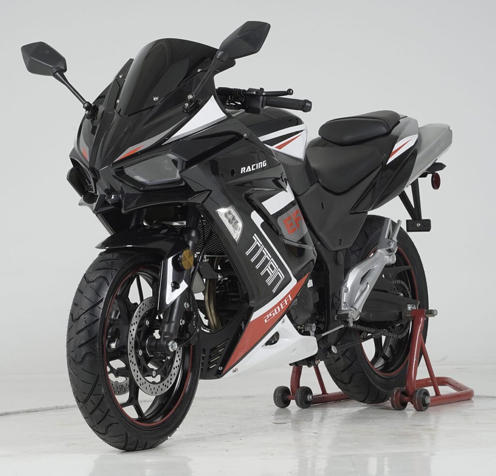 XMT 250 EFI Street Bike - Zong Shen Brand, Single Cyliner